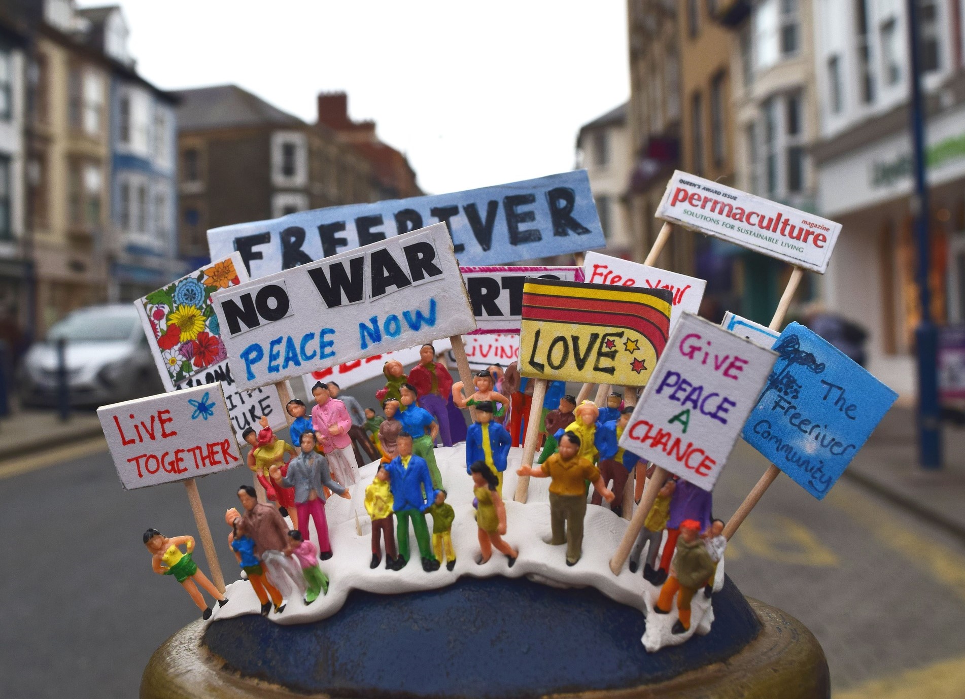 12 Simple principles to build peace in your community – Voice of Salam